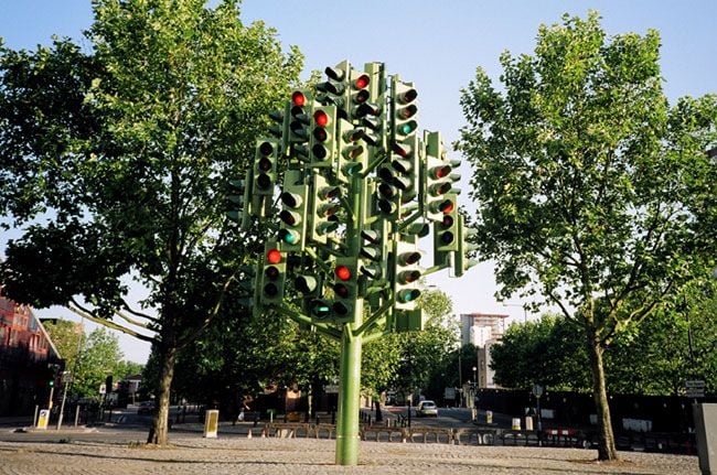 Victoria to introduce traffic light permit system for all travel into state