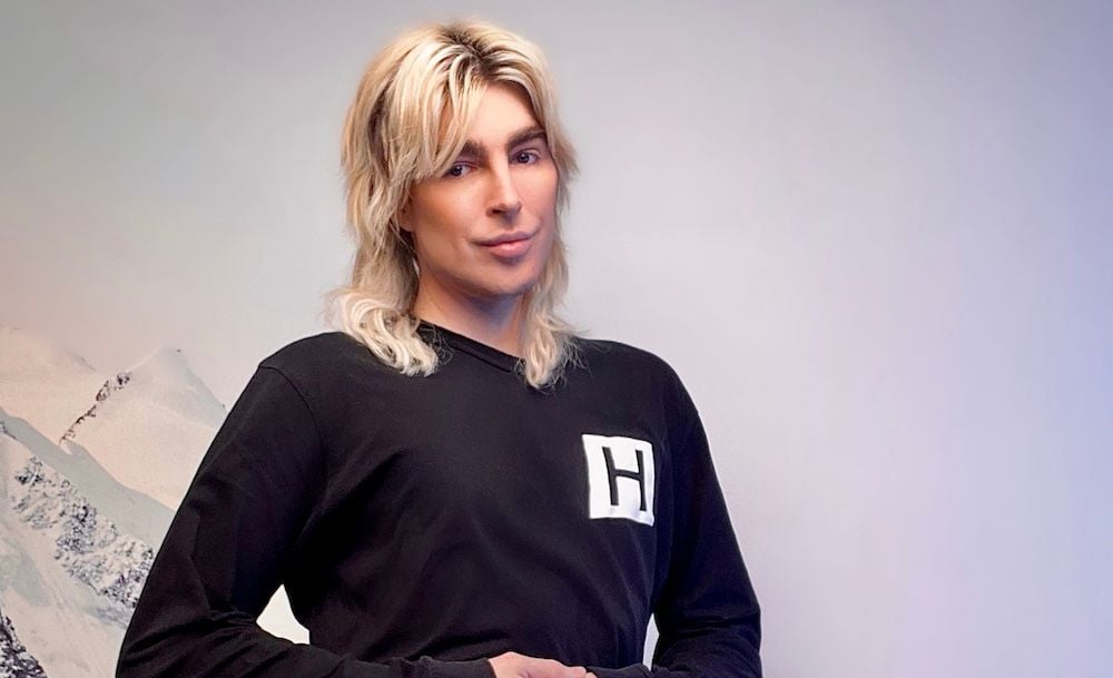 Makeup educator Michael Huxley touches up with new cosmetics ...