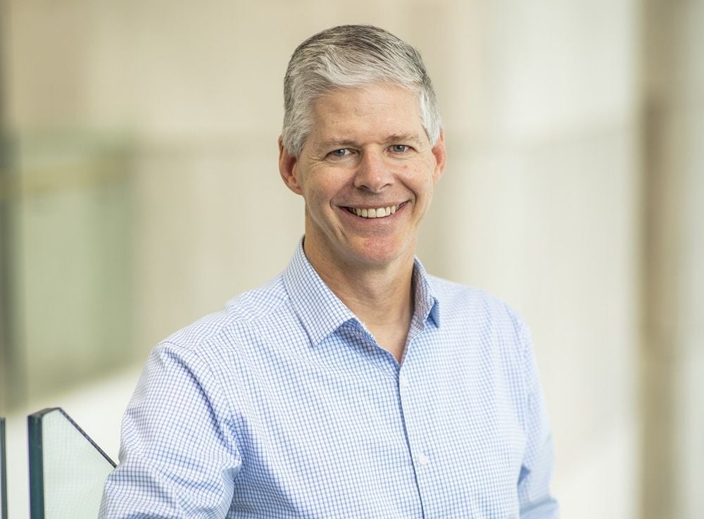 Virgin names Dave Emerson to replace Jayne Hrdlicka as CEO