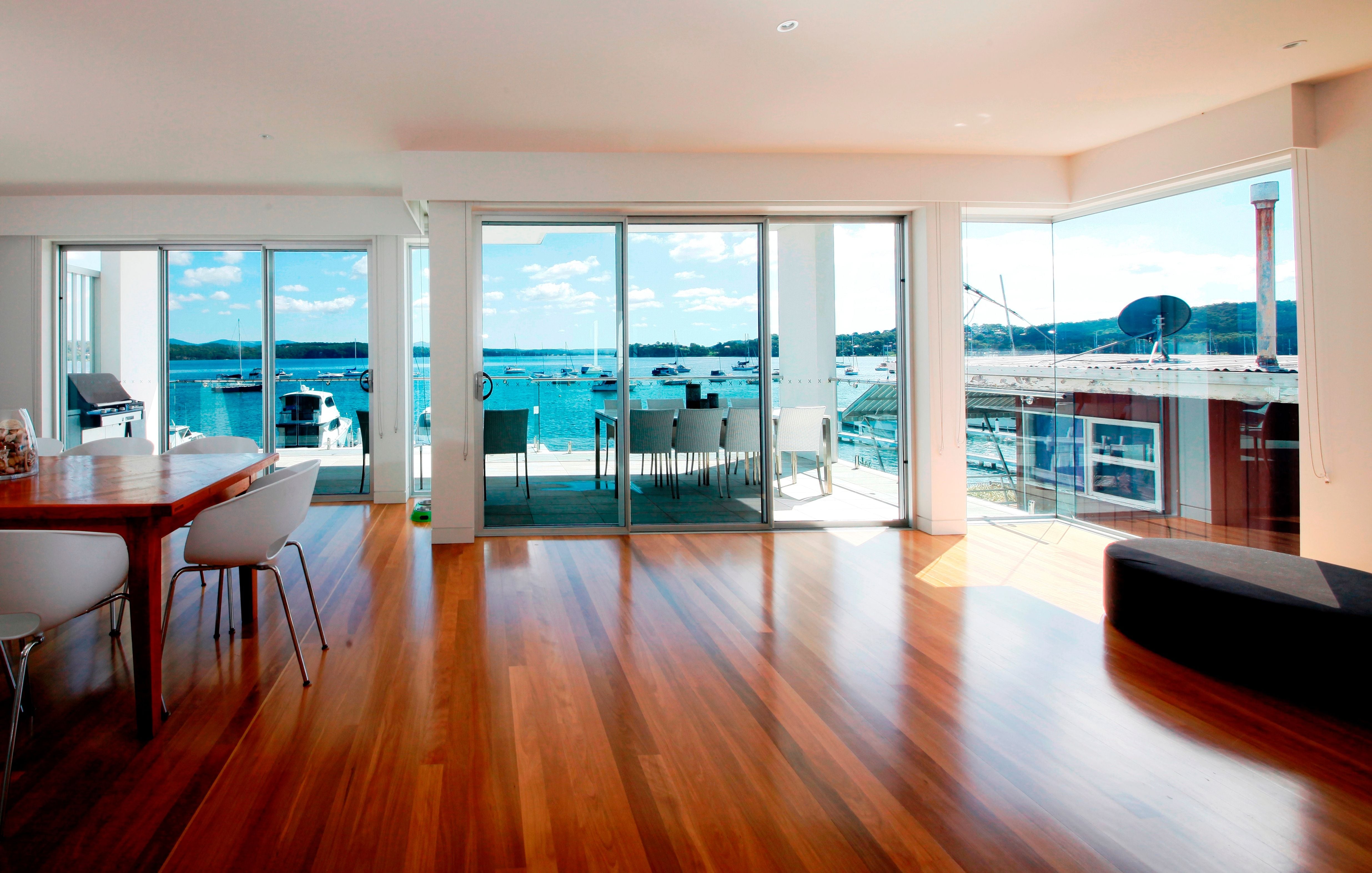 Aluminium Stacking Doors